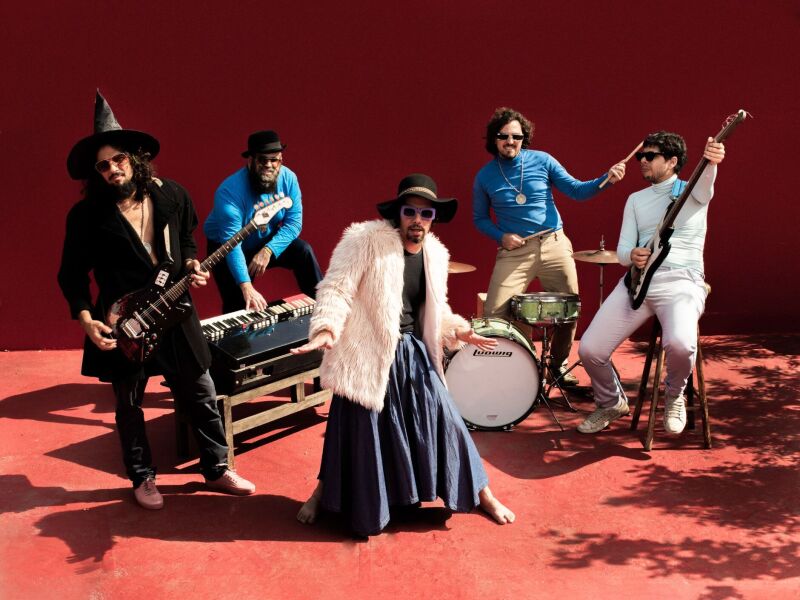 Banda Del Rey celebra maioridade com show no Teatro do Parque - Folha PE