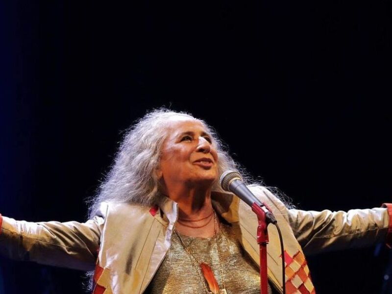 Maria Bethânia: com 40 mil acessos simultâneos, ingressos para show extra voltam a esgotar ...