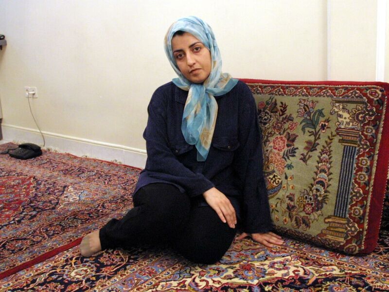 Nobel da Paz iraniana Narges Mohammadi diz que prisão não vai silenciá ... Nobel da Paz iraniana Narges Mohammadi diz que prisão não vai silenciá ...