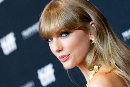 Taylor Swift se torna artista com mais álbuns no topo das paradas ...